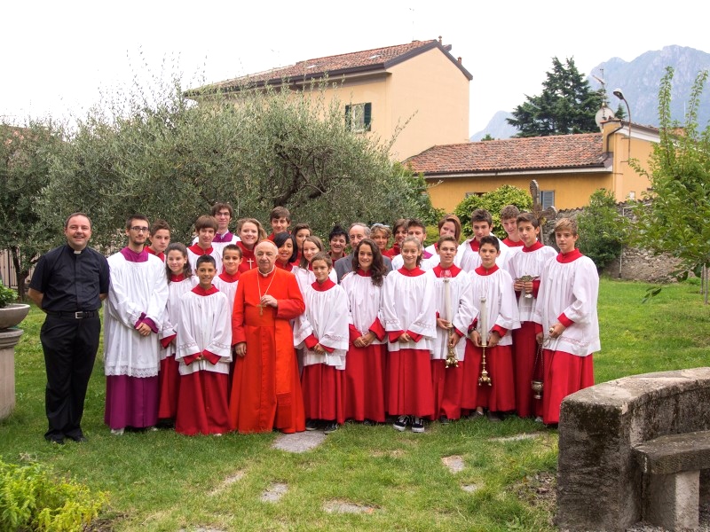 Presentazione - Gruppo Chierichetti della Parrocchia di CastelloGruppo ...